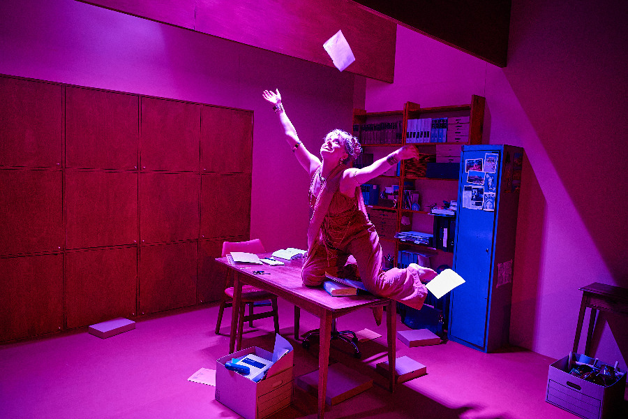 Fragments, Playground Theatre – Review – Breaking The Fourth Wall