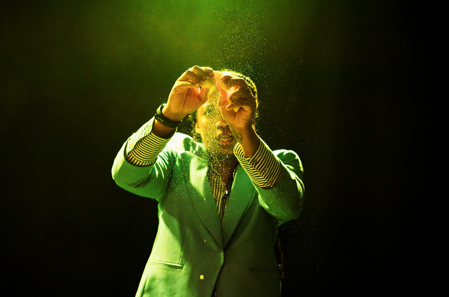 Bitter Lemons, Park Theatre – Review – Breaking The Fourth Wall